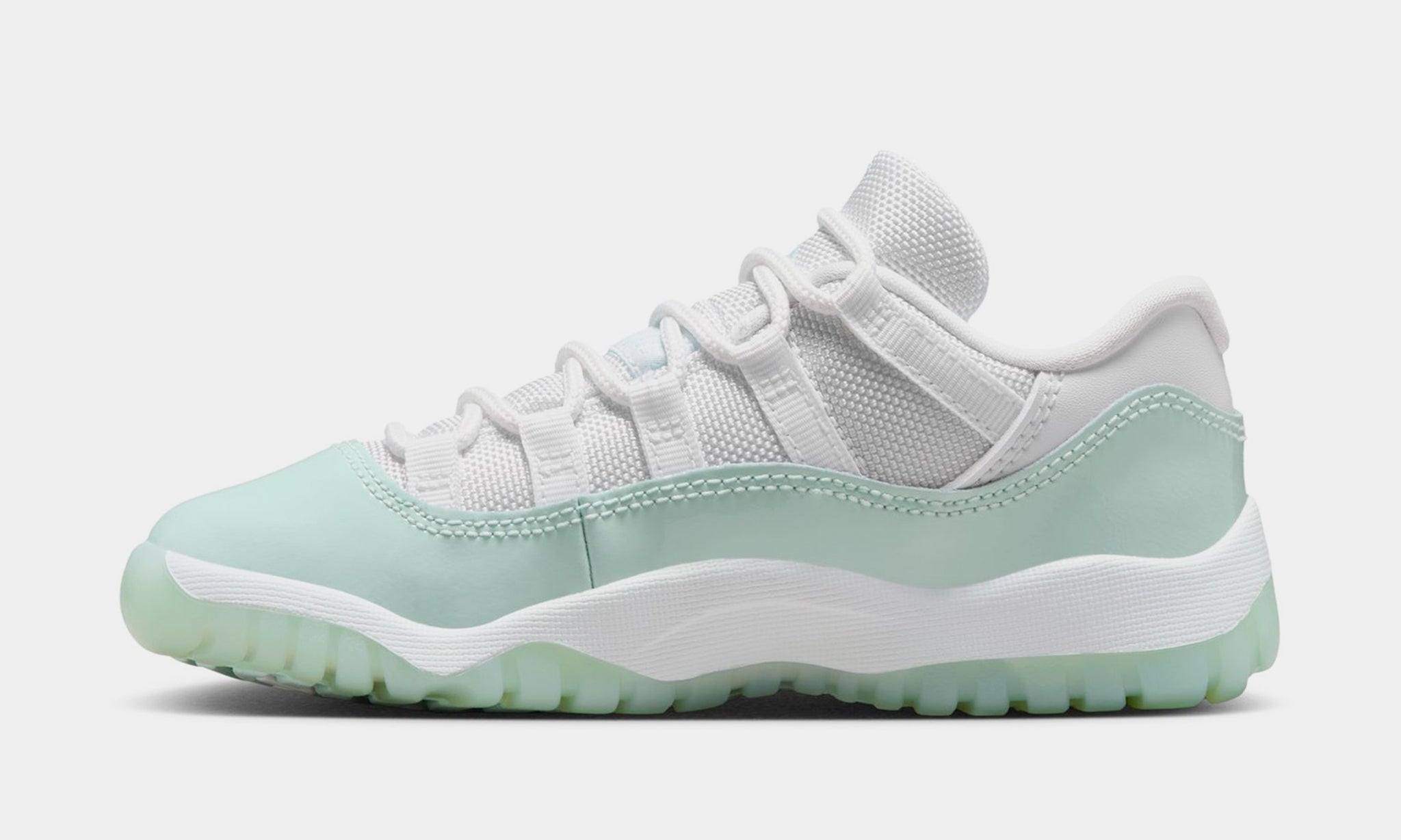 Jordan Air Jordan 11 Retro Low Igloo Preschool Lifestyle Shoes White ...