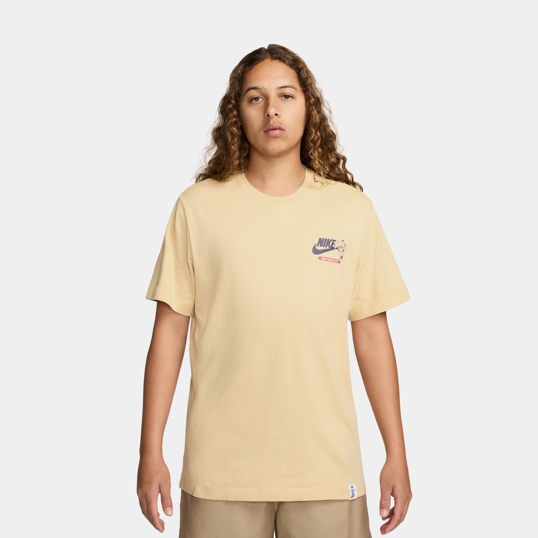 Nike NSW Heat On Your Feet Graphic Mens Short Sleeve Shirt Sesame ...