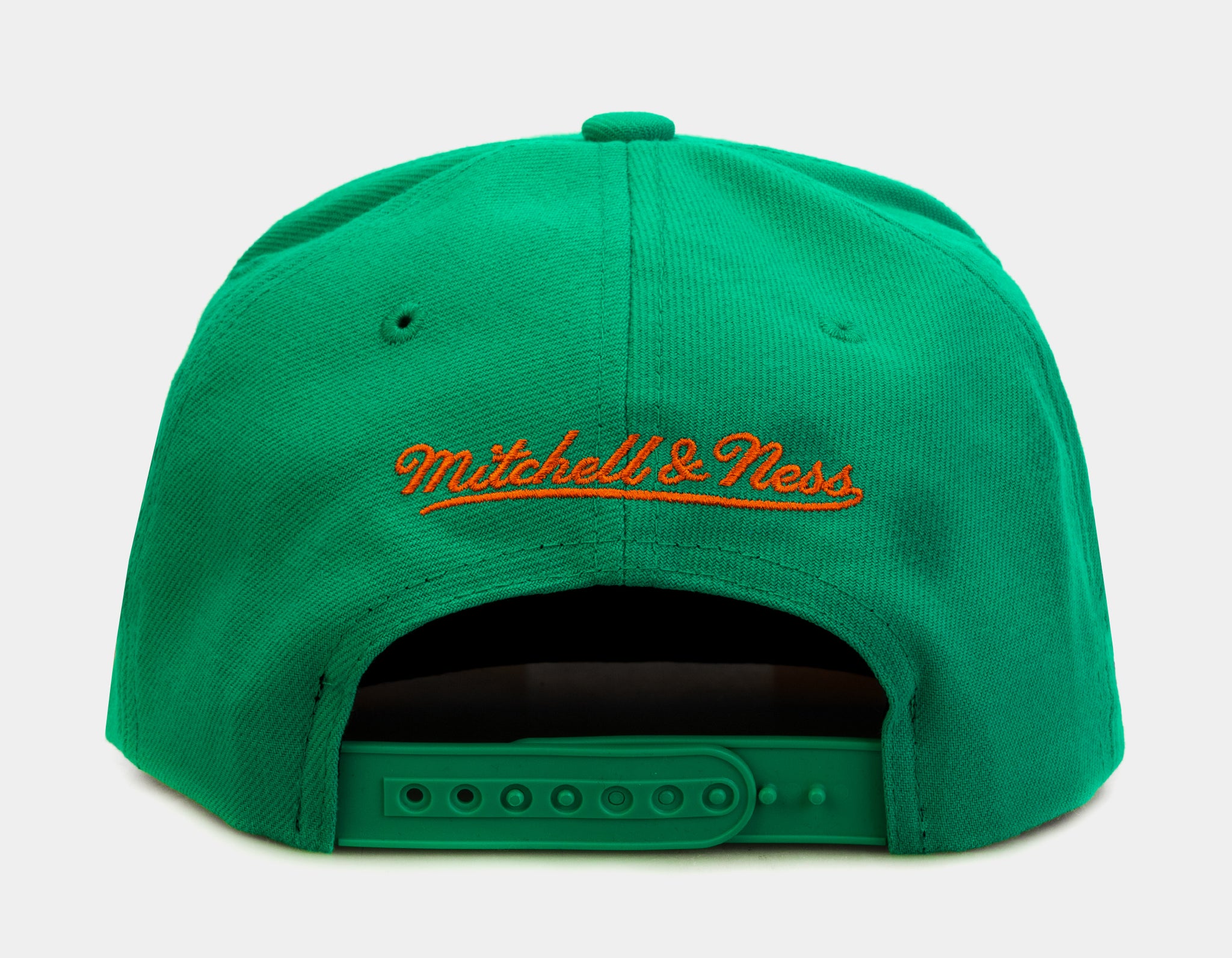 snap back mitchell and ness