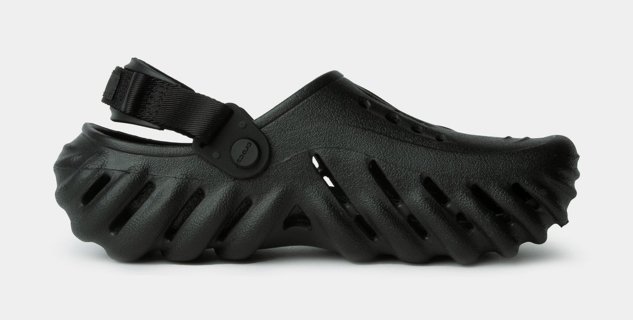 Crocs Echo Clog Grade School Sandals Black 208190-001 – Shoe Palace
